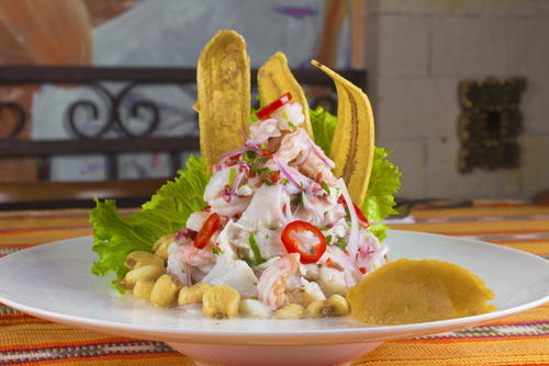 Ceviche de paiche, un refrescante platillo de verano